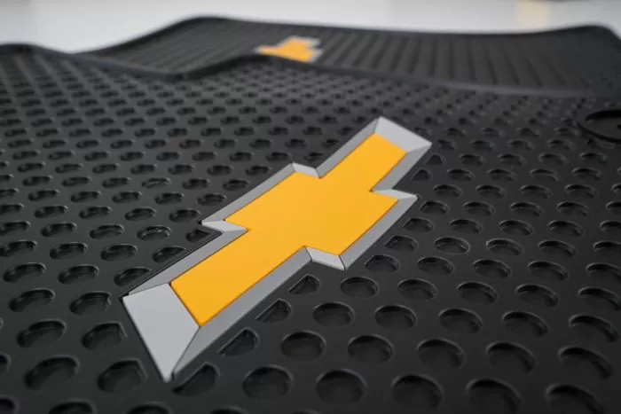 Lloyd Mats Rubber Floor Mats for Silverado Signature Rubber Floor Mats for Chevy Silverado 2014 2019